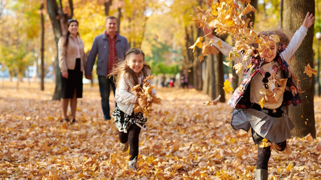 10 Ways to Enjoy Family Fun this Fall | RYAN Lawn & Tree Fertilizing