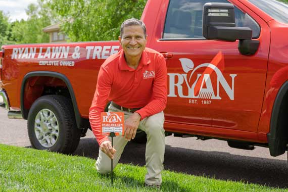 St. Louis Lawn Care - Ryan Lawn | STL Lawn Maintenance Services